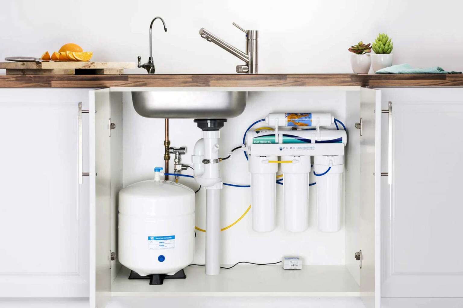 Reverse Osmosis Water: Guide To Clean & Safe Drinking Water